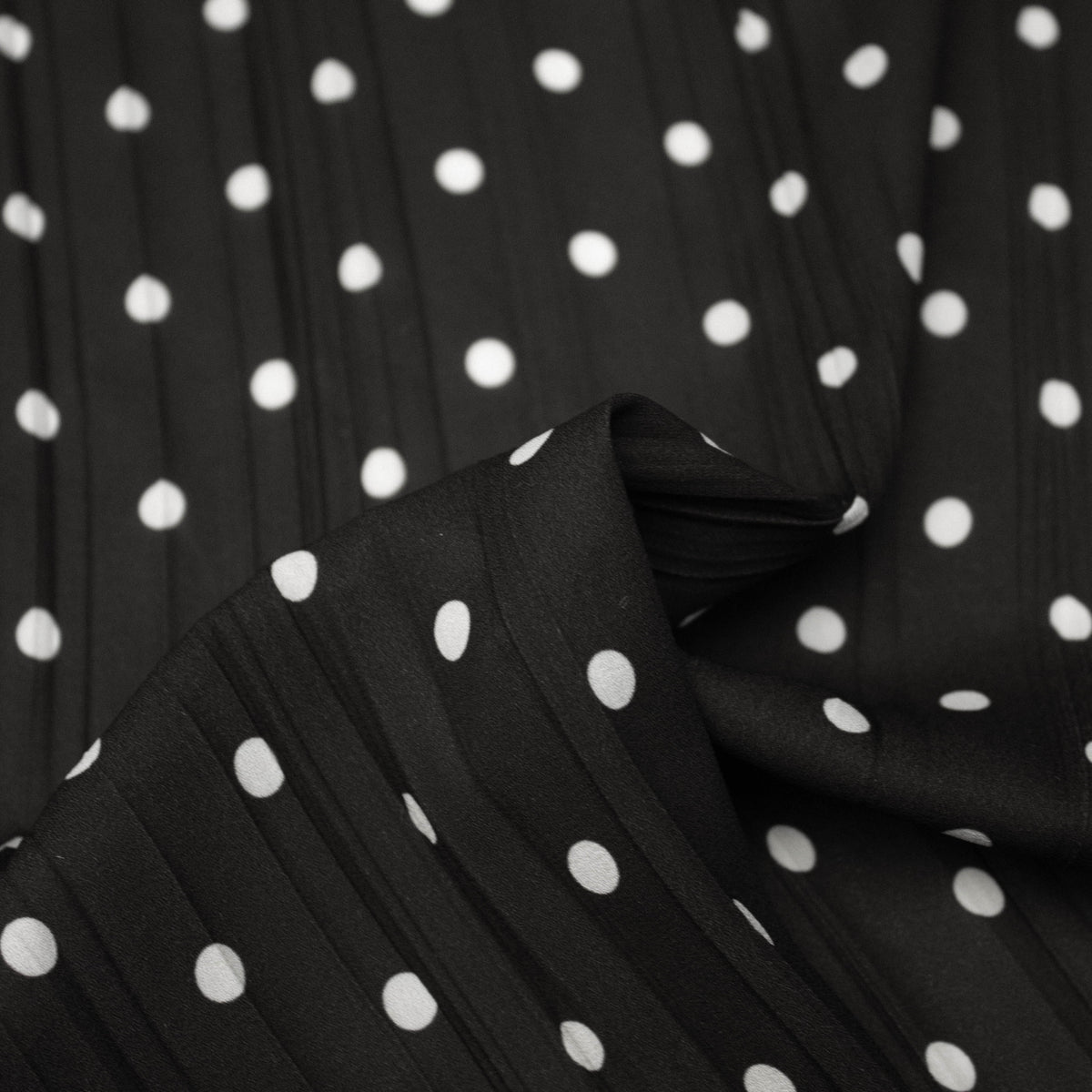 Tiren Black Wrinkled Polka Dot Polyester Fabric SHOWROOM SAMPLE 34CM X ...